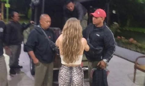 Bule Perempuan Telanjang Di Bali Diduga Kehabisan Uang Lalu Depresi