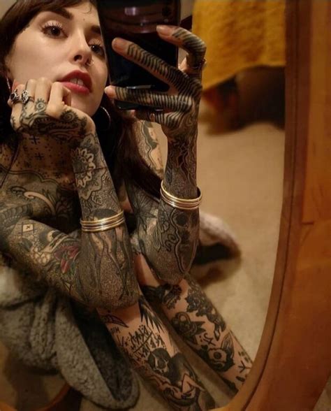 The Beautiful Hannah Snowdon Vinetu