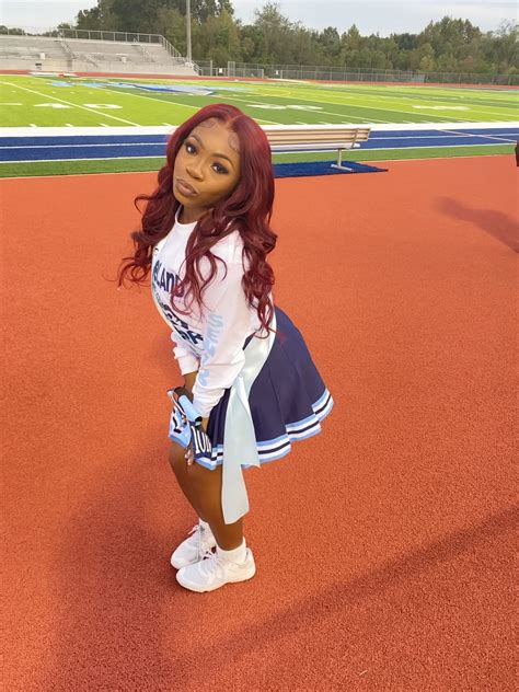Pin By Oshay On Cheer Cheer Stunts Cheerleading Cheer