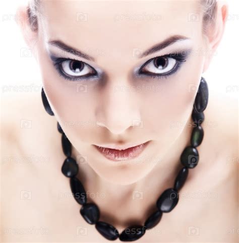 Стоковая фотография 555320 Портрет девушки с большими глазами Pressfoto