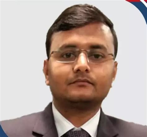 Utkarsh Gaurav Upsc Success Story B Tech कर नहीं की नौकरी लोगों ने सुनाए ताने किसान के बेटे