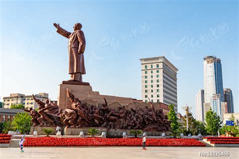 沈阳中山广场雕塑侧面高清图片下载 红动中国