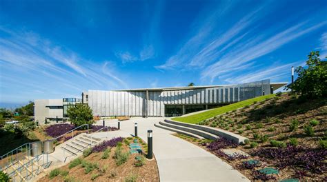 Point Loma Nazarene University Science Complex By Carrier Johnson