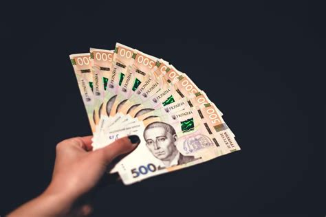 Оформлення пенсійних виплат які пенсії отримують українці Економіка