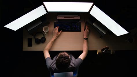 PowerShellとはコマンドプロンプトとの違い