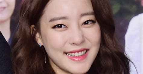 [포토엔]고우리 심쿵유발 하트~