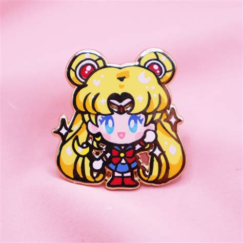 [classic Moon] Senshi Doll Enamel Pin Mamobot