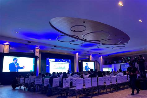 Emeg Migratio Negócios