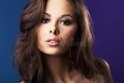 Seksowna Brunetki Pi Kna Dziewczyna Zdj Cie Stock Obraz Z O Onej Z D Ugi Osoba