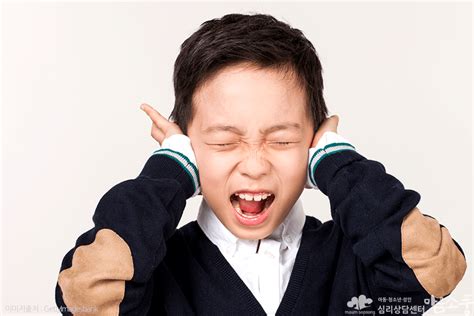 소리 지르는 아이 원인과 부모님의 올바른 대처방법