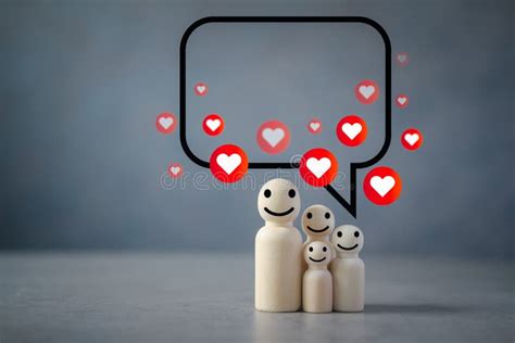 Wood Peg Doll With Speech Bubble And Heart Stock Illustration