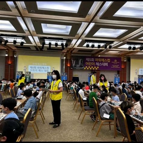 책육아 📚 연우승유맘 이혜림책공구 📌 국어 못하는 아이들한테 너가 책을 안 읽어서 그래 굉장히 무책임한 말이다 바쁜 고등학생들 책 읽을 시간이 없다 고등