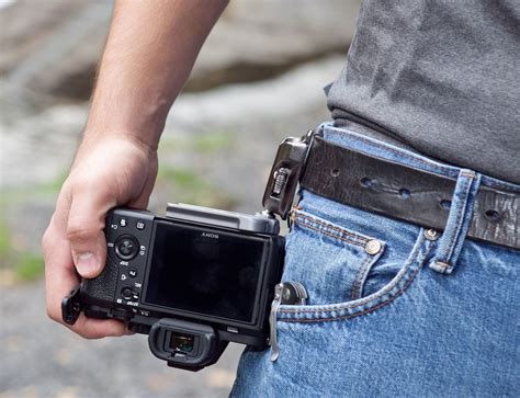 Spiderlight Belt Camera Holster Key Features Price And Alternatives