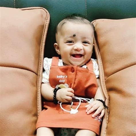 Earam Azizi Earam Azizi • Threads Say More