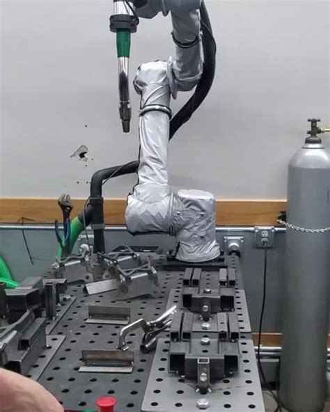 Universal Robots On Linkedin Weldingautomation Healthandsafety