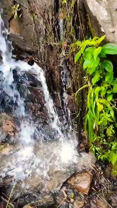 නාවලපිටිය කොත්මලේ පාරේ තියෙන හරි ලස්සන තැනක් 🌍🥰 Srilanka Travel Kothmale Beautiful Place