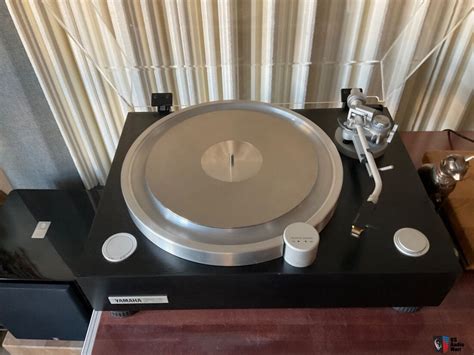 Yamaha GT Direct Drive Turntable Photo US Audio Mart