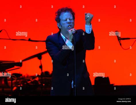 Tom Waits Concert Us Singer Songwriter Tom Waits Performs Live On