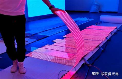 太阳光照射LED透明贴膜屏会看不清楚吗 知乎