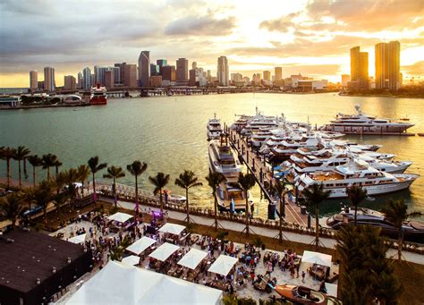 Bacgroung Image 5 Island Gardens