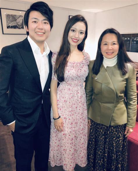 新婚夫妇好甜蜜！郎朗悉尼开音乐会获娇妻陪伴娱乐环球网