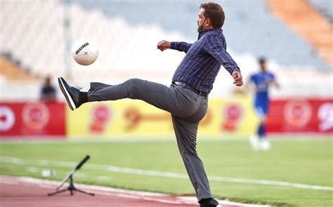 ببینید هنر نمایی جدید فیروز کریمی این بار در خیابان رویداد24