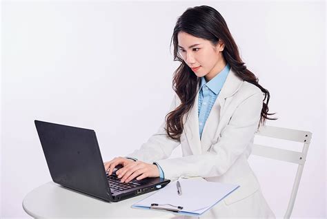 职场女生商务精英白领职业人员办公摄影图元素下载 编号452472485414311573 设图网