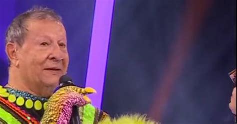 Em Cheio Gesto Com A Mão Denuncia O Camaleão Sic