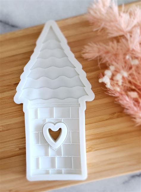 Castle Tower Fantasy Cake World