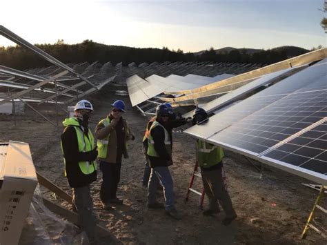 A Record Number Of Ibew Apprentices Working In The Field Installing Solar Maine Afl Cio