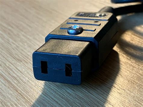 Iec C9 Mains Connector With 2m Lead Uk Plug Re Wireable Open Able S