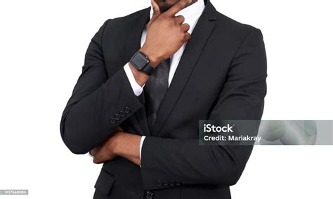 진지한 아프리카 계 미국인 사업가 접촉 턱 입고 검정 정장 에 고립 된 흰색 배경 검은색에 대한 스톡 사진 및 기타 이미지 검은색 정장 셔츠 직업 Istock