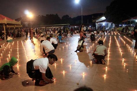 တာချီလိတ်မြို့၊ ရွှေတိဂုံစေတီတော်၌ တန်ဆောင်မုန်းလပြည့်နေ့ည ဆီမီးတစ်ထောင် ထွန်းညှိပူဇော