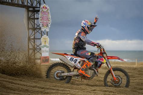 Jeffrey Herlings Leads A Three Way Ktm Podium Attack At Red Bull Knock