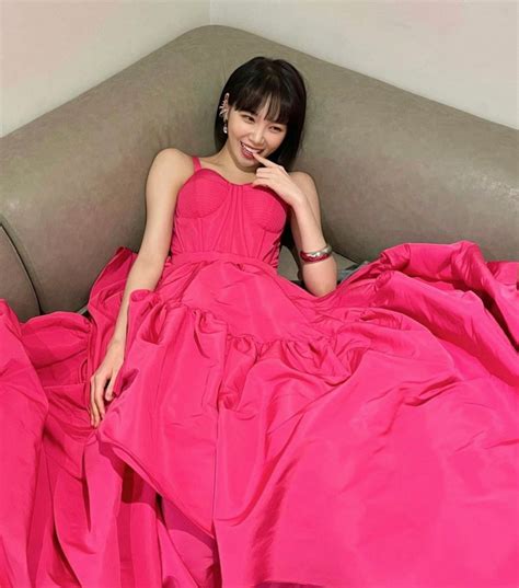 쏘핫 르세라핌 김채원 언더붑 이은 파격 스타일링 오마이갓[스타in★]