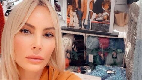 От еротичен модел Соня Васи стана плетачка