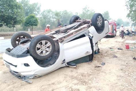 Dvb ရန်ကုန် မန္တလေး အမြန်လမ်းတွင် ကားမှောက်ပြီး ဘုန်းကြီး ၁ ပါးနှင့