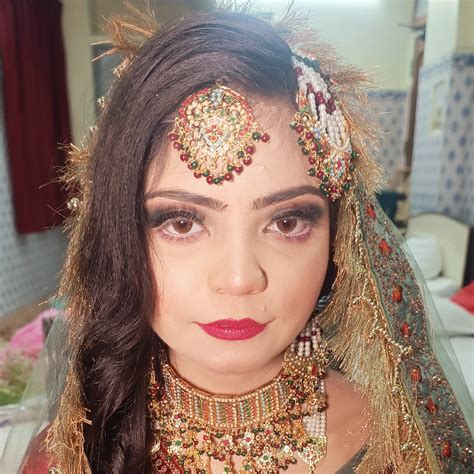 Insha Khan Inshakhanmakeupartist • Instagram Photos And Videos