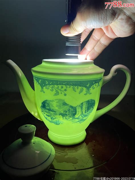 七十年代邯郸美玉瓷厂茶壶邯郸绿翡翠茶壶怀旧收藏茶壶唐瓷老物件【7788收藏收藏热线】