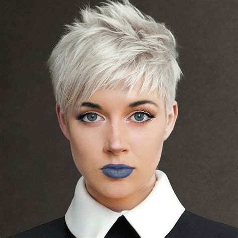 Стилистите се надпреварват да препоръчват тези летни пикси прически за млади и зрели дами За