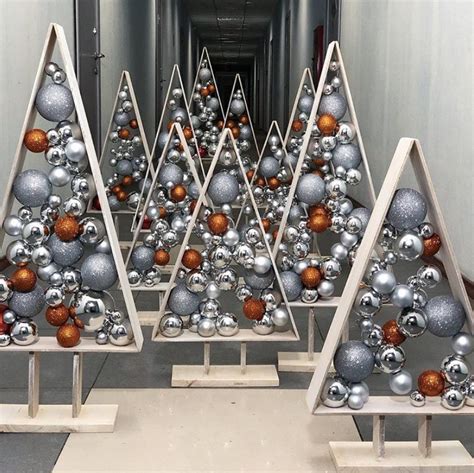 Как украсить елку на Новый год 2024 красивые идеи 100 фото