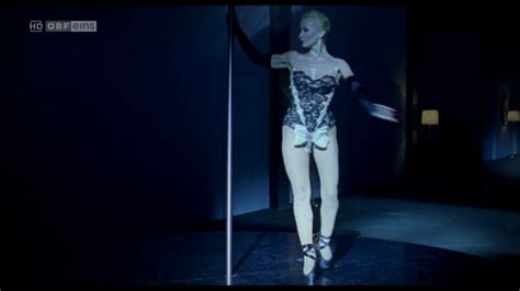 Nackte Karina Sarkissova In Kottan Ermittelt Rien Ne Va Plus