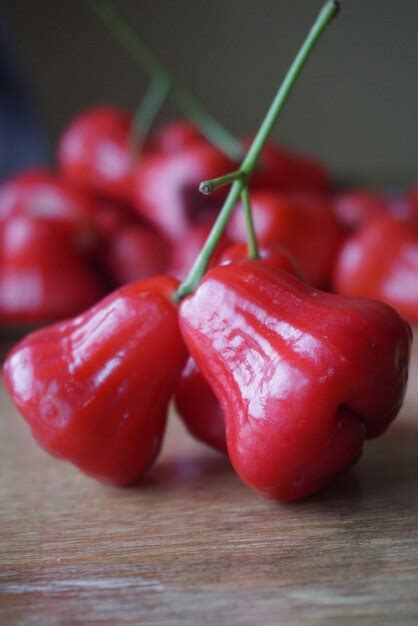 Premium Photo Red Guava Water