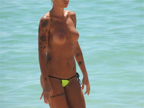 Hot Milf Topless December 2024 Voyeur Web