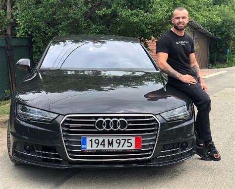 Ричард Величков се фука с чуждо Ауди за 100 бона Още скандални подробности • Клюкарник Com