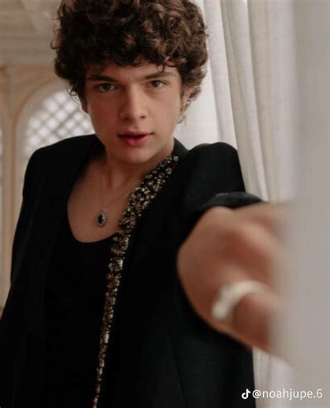 Pin By M Chambers On Noah Jupe Celebrity Crush To My Future Husband Celebrities