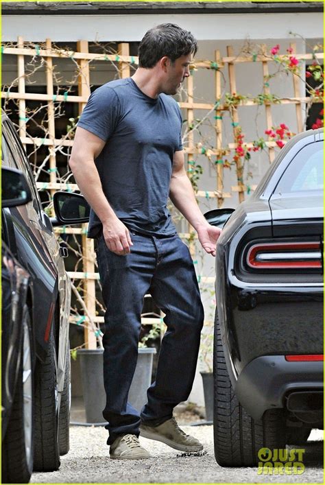 Batman Ben Affleck Shirt Off