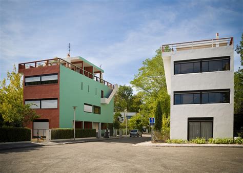 Le Corbusiers Cité Frugès Housing Now Hosts Fashionable Apartments