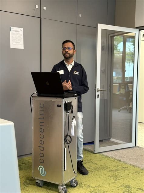 Raphael Manke On Linkedin Aws Kaamazonian Codecentriccrew Awscommunity Meetup Kamazonians