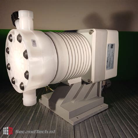 Emec New Ams Mf 0260 Fp Solenoid Driven Metering Pump 220 V Ac 5060